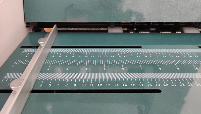 Electric Paper Creasing Perforating Machine